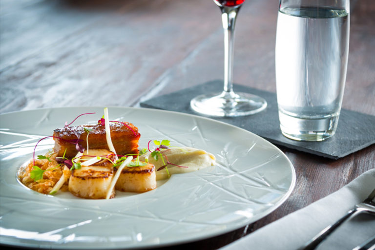 Restaurant - The Harvard Inn